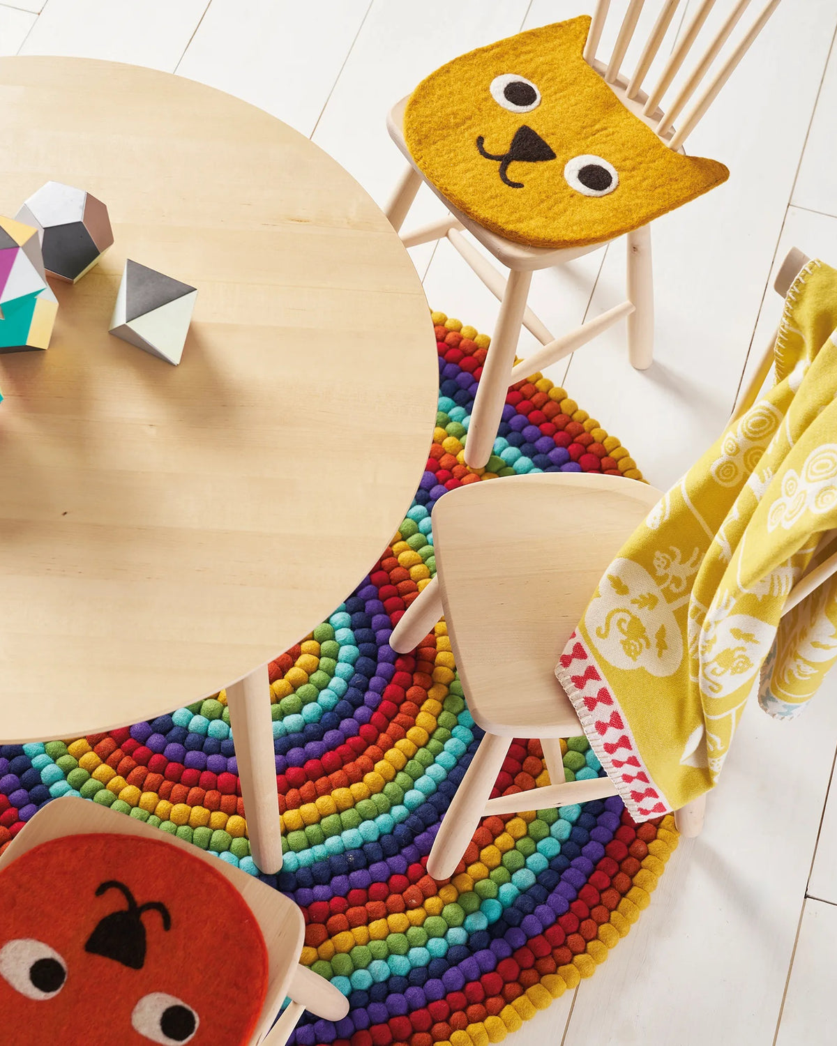 Sitteunderlag og pledd til barn og baby – Alvar og Maija